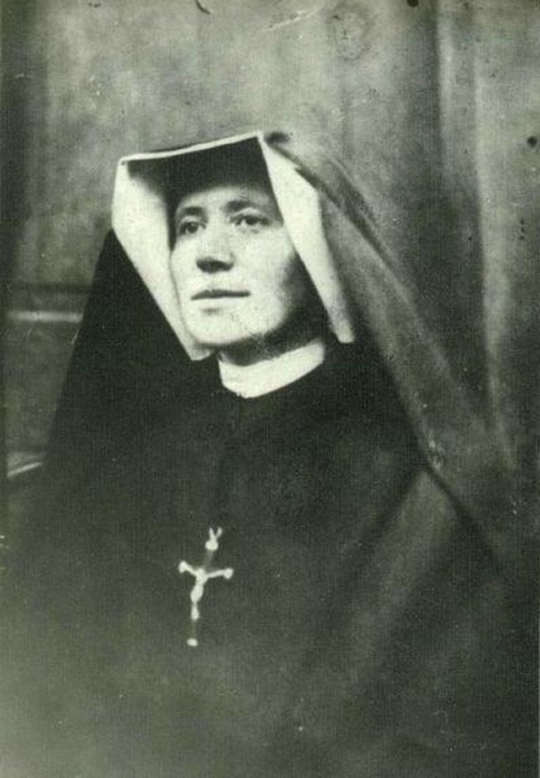 Santa Faustina y la Sagrada Eucaristía - CABALLEROS DE LA VIRGEN