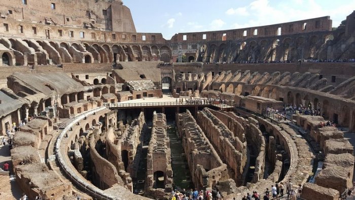 La verdadera gloria del Coliseo – CABALLEROS DE LA VIRGEN